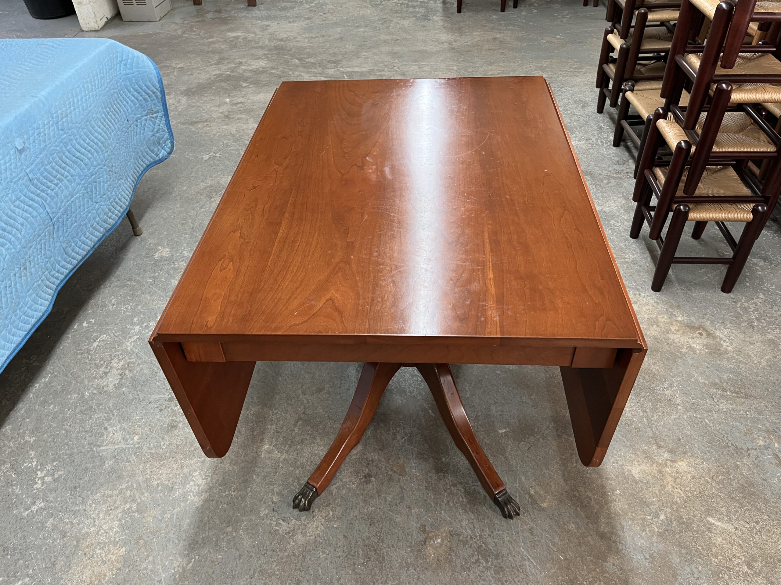 Duncan Phyfe Drop Leaf Table 526T - Cherry (232-001) | Clore Furniture